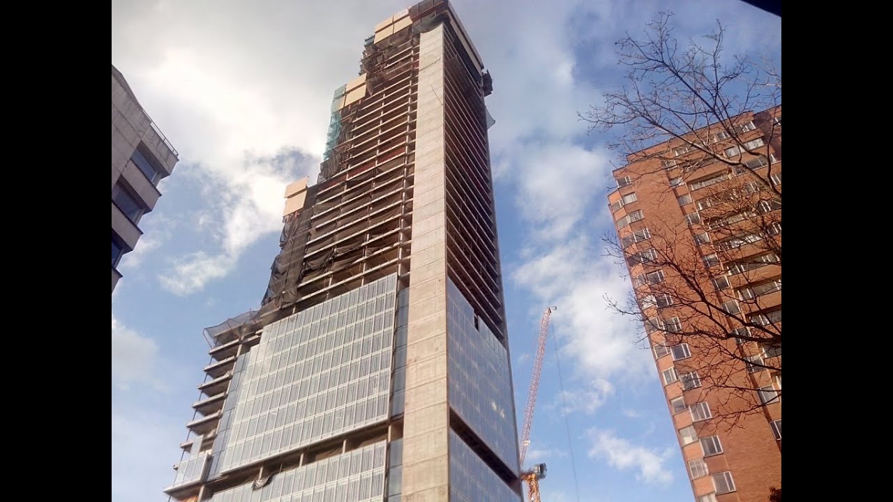 Time-lapse construcción BD Bacatá - 7 de mayo de 2015 - YouTube