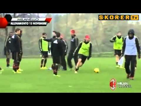 Kaka, Mexes'in aklını aldı...