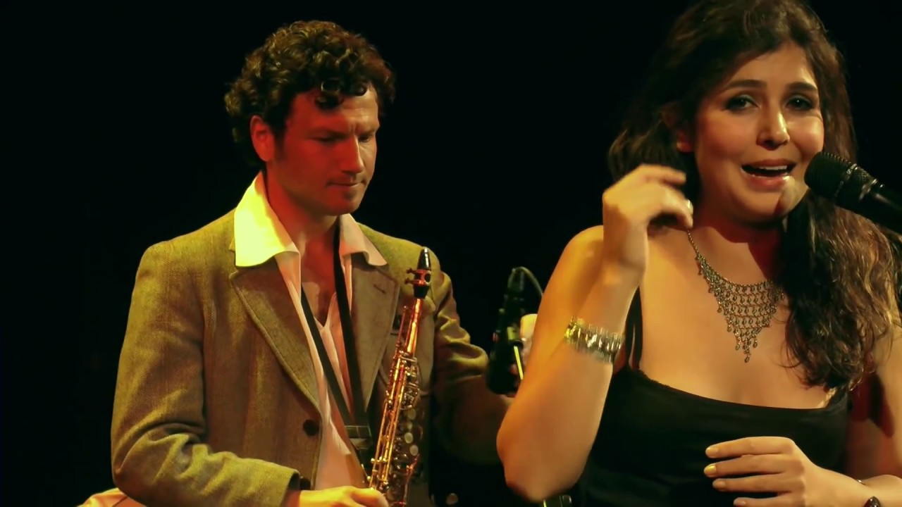 Özlem Bulut Band live "Aşk Bitmez", "love never ends" - YouTube