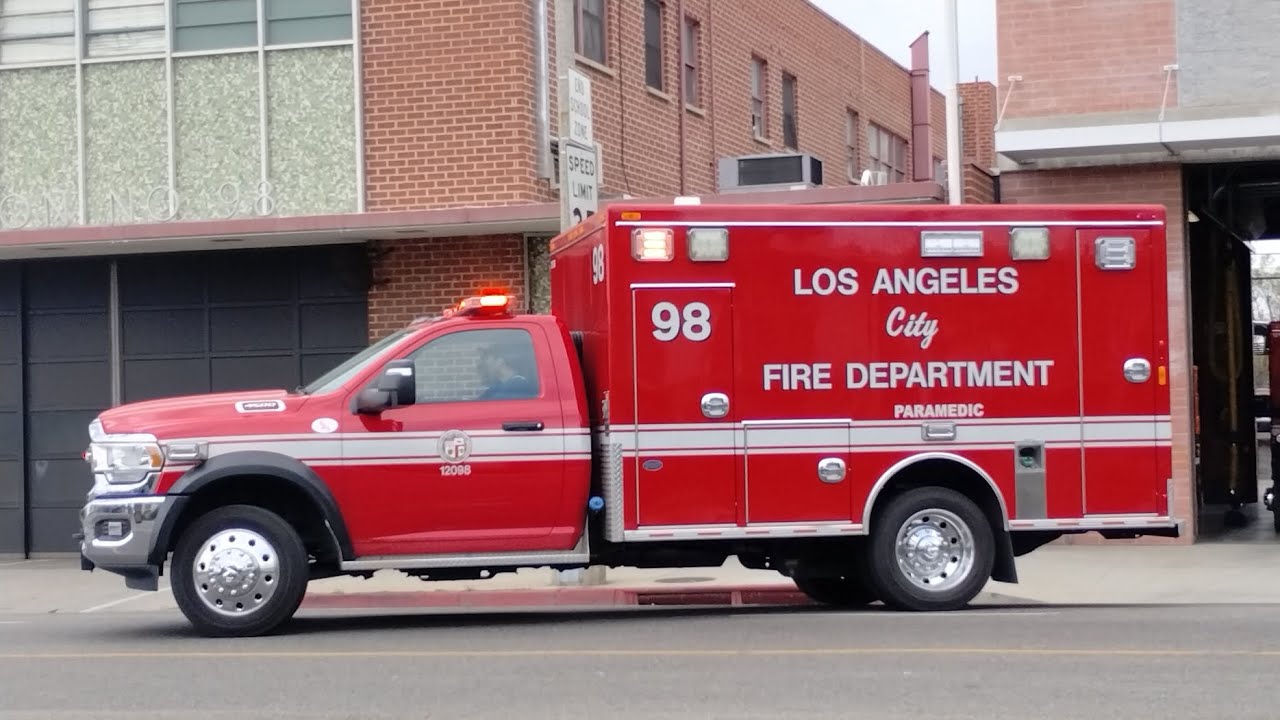 LAFD Rescue 98 Responding - YouTube