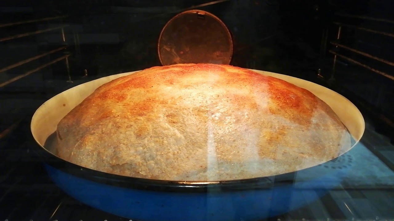 Kako se peče domaća masnica | Time Lapse | How to bake Maslenica - YouTube