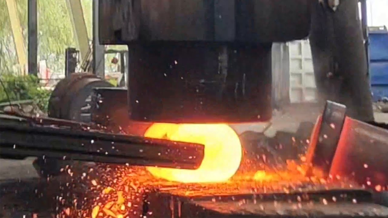 Dangerous Biggest Heavy Duty Hammer Forging Process, Fastest Hydraulic ...