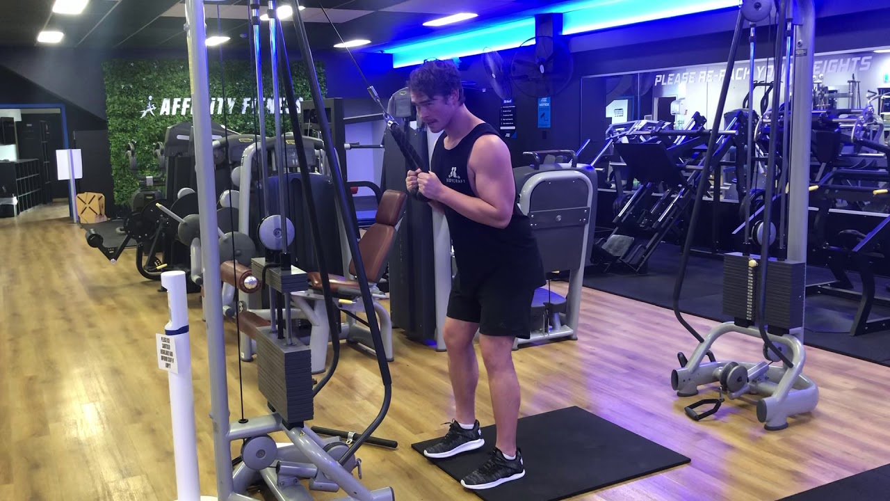 Tricep Rope Pushdown - YouTube