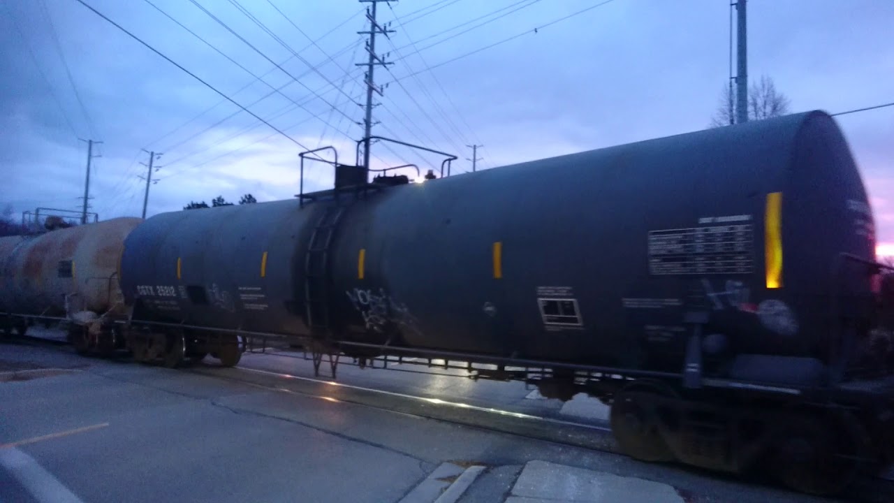 LTEX GP38 3830 the New engine is heading out To Clarkson Yard - YouTube