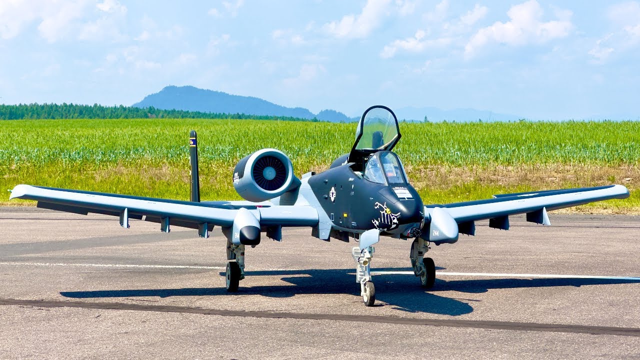 BLACK SNAKE A-10 - First Flights & Heart Pumping Action - YouTube