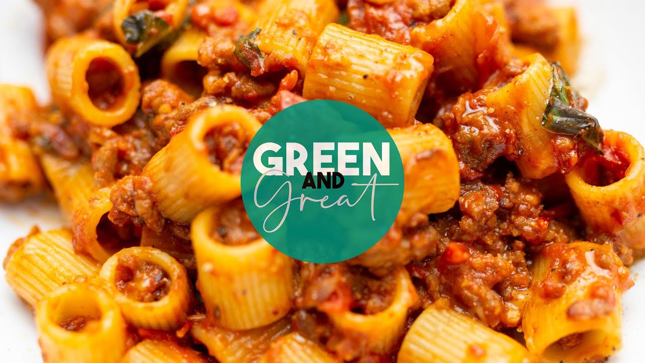 Plant Based Ragu Recipe Idea - Beyond Meat Pasta - YouTube