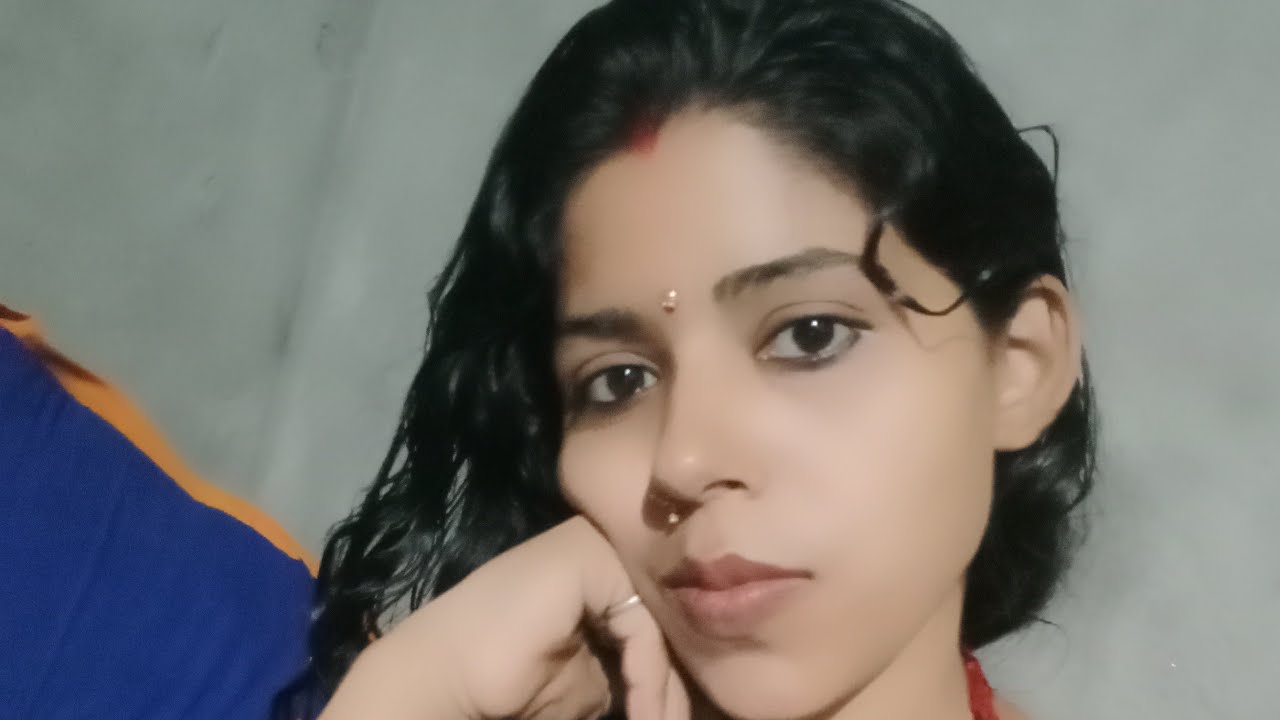 Welcome hamare Live please like share comment and subscribe please ...