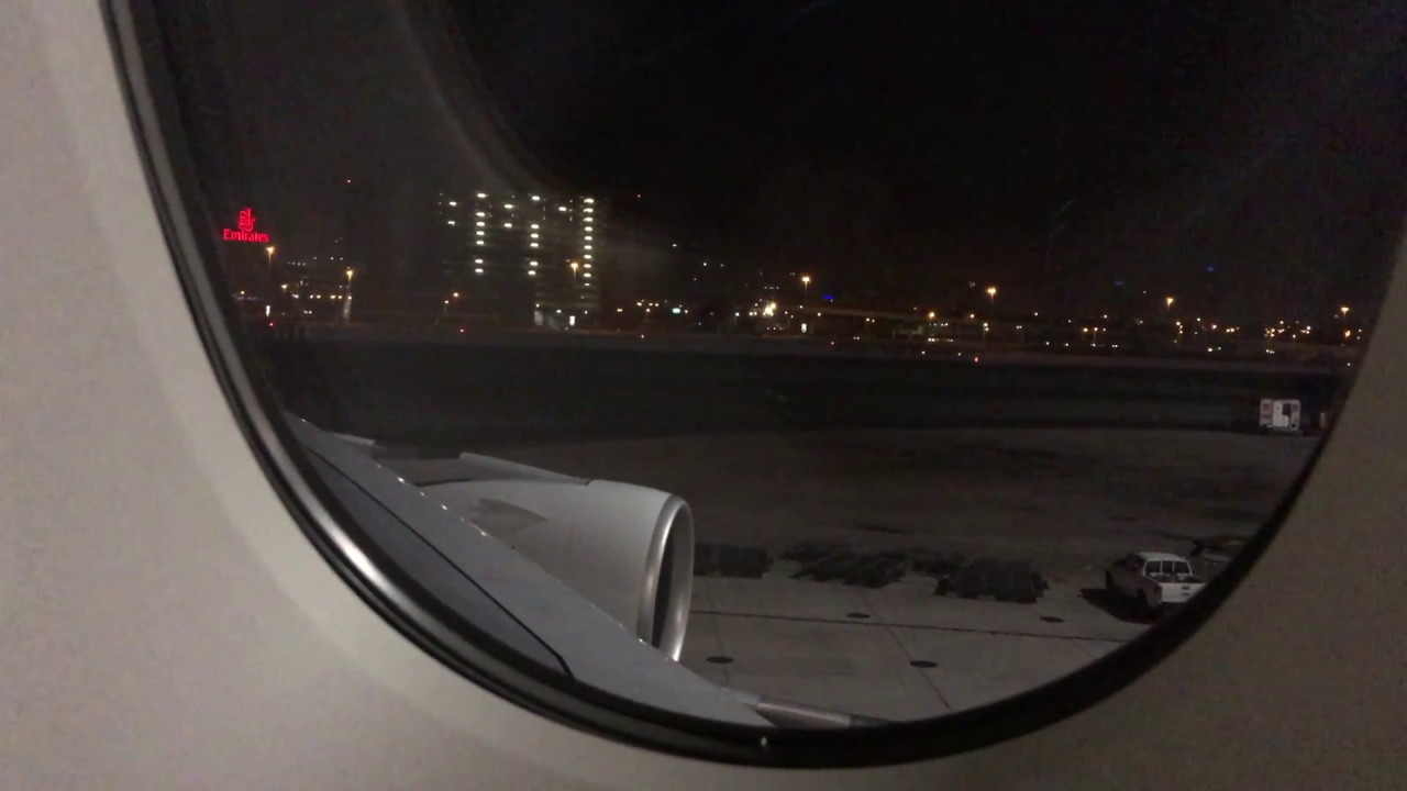Emirates A380 Night time Landing and Taxi in Dubai Airport - YouTube