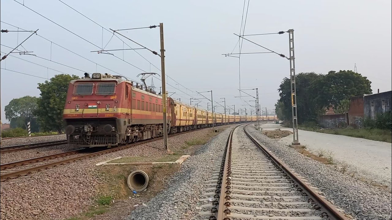 19665 Express Udaipur City Express depart At Gwalior Junction | Indian ...