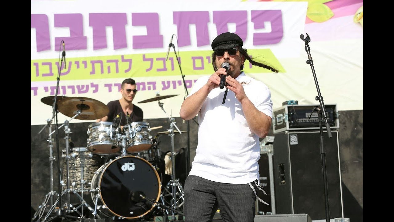 Meilech Kohn in Hebron Live | מיילך קאהן בחברון הופעה חיה - YouTube