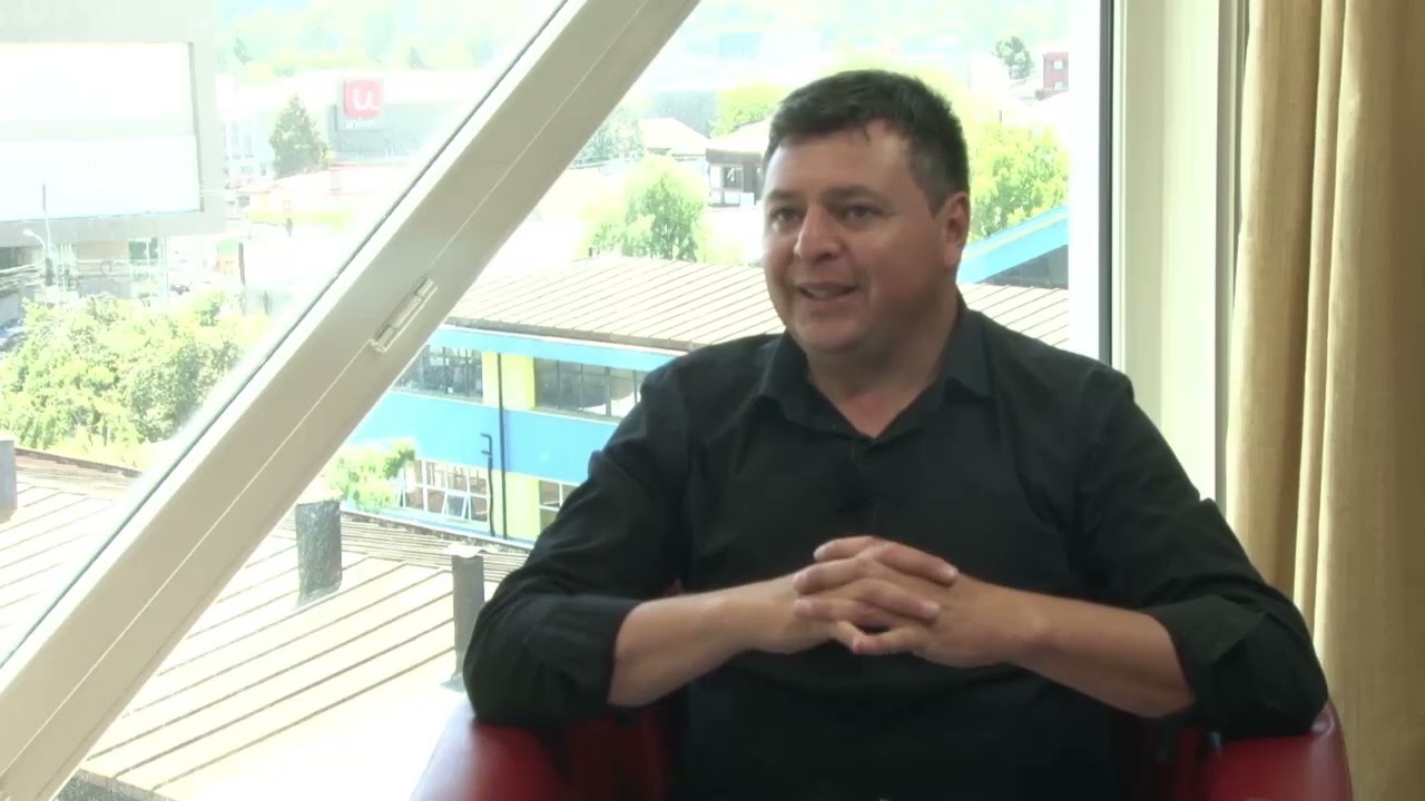 Tvinet » La entrevista del día con Alex Caucaman, encargado regional de ...