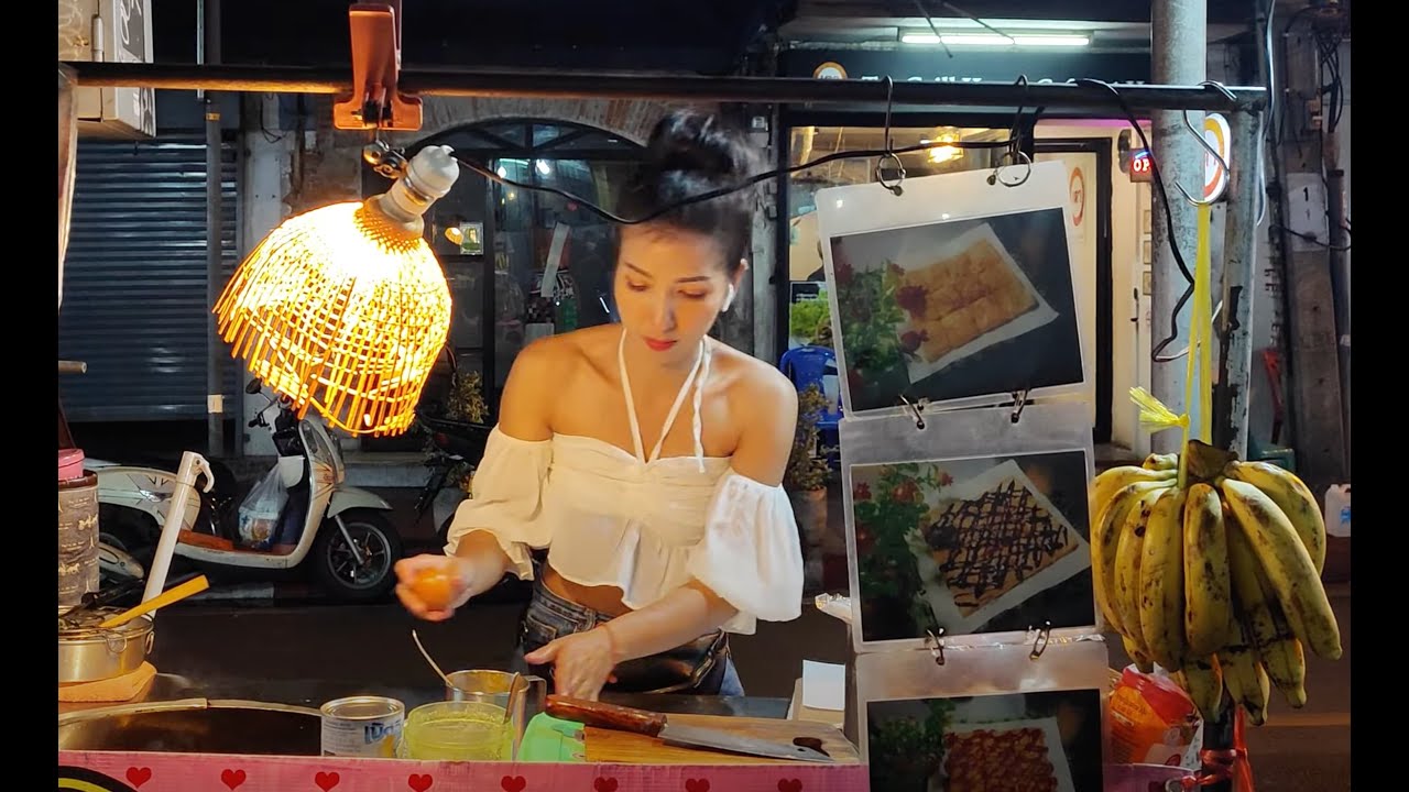 Bangkok's Famous Roti Queen: Puy Roti Lady's Unbeatable Street Food ...
