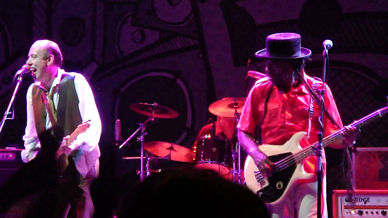 Big Audio Dynamite - "The Bottom Line" @ Club Nokia 08/10/11 - YouTube
