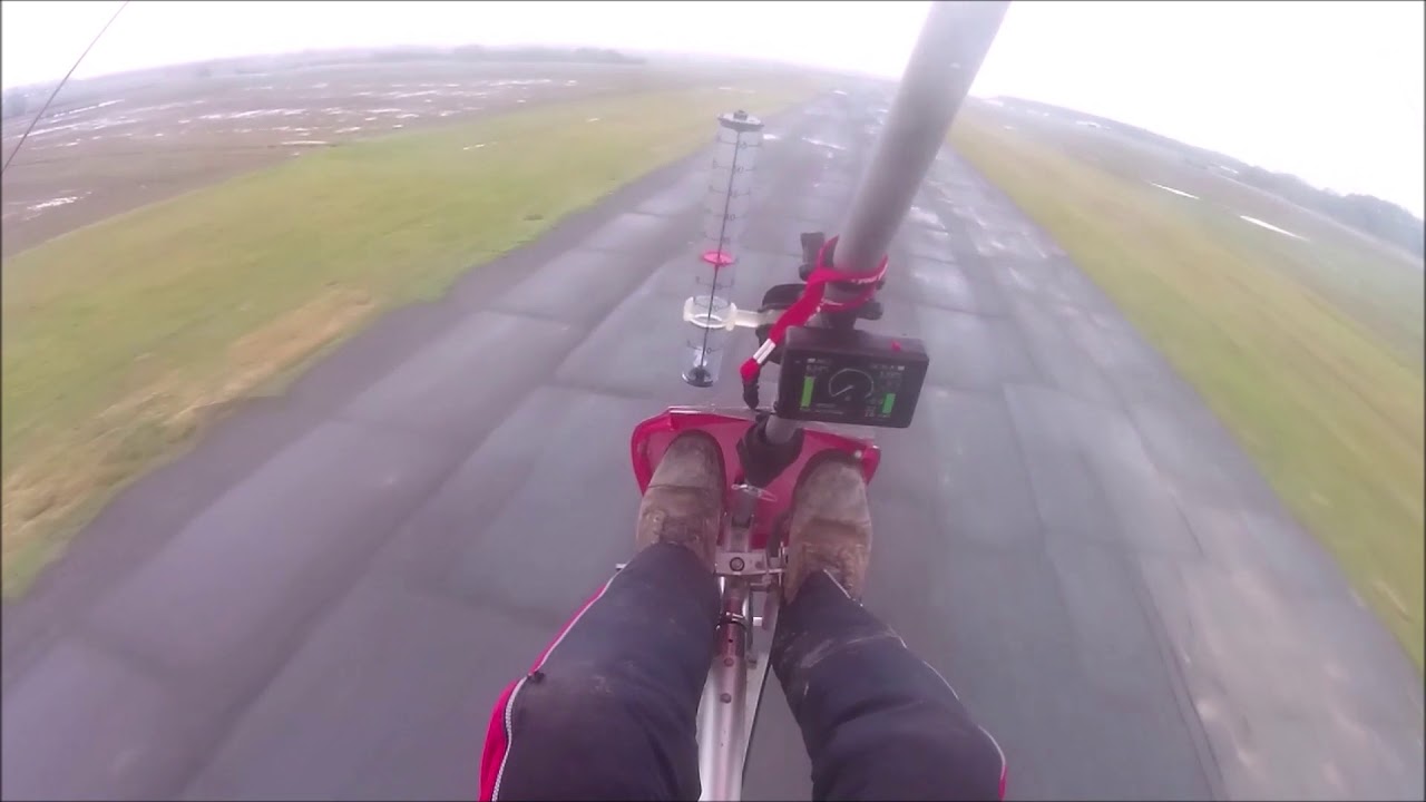 Sub 70 Microlight Circuit Bashing - YouTube