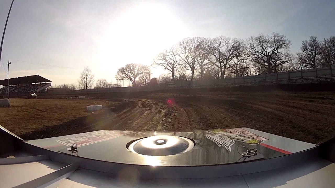 Jeremy Mills 10M Heat Race Front 4-5 Algona Raceway - YouTube