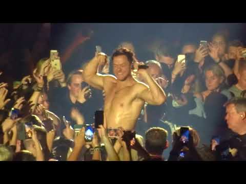 Imagine Dragons - I Bet My Life Acoustic (Live in Gelredome Arnhem)