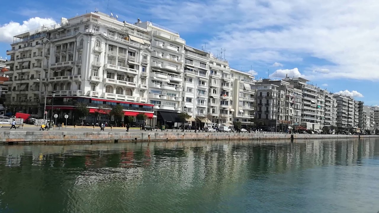 Βολτα με το πλοιο στη Θεσσαλινηκη - YouTube