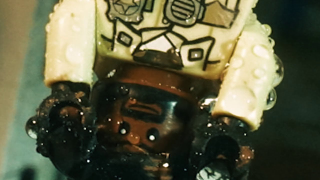 Lego Zombie-man "Don't be afraid" (Lego Stop Motion Shortfilm) - YouTube