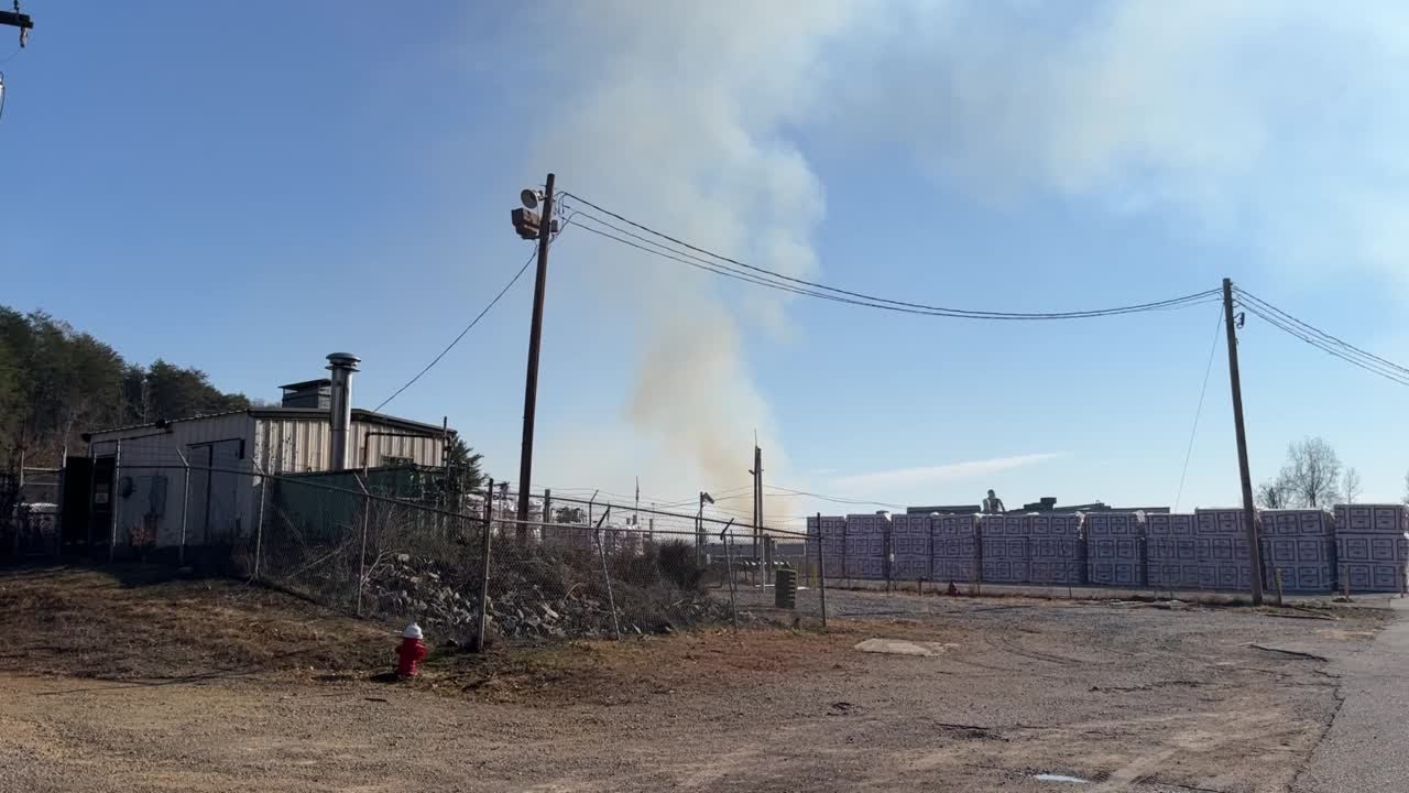 Fire continues burning at Blue Ridge Fiberboard - YouTube