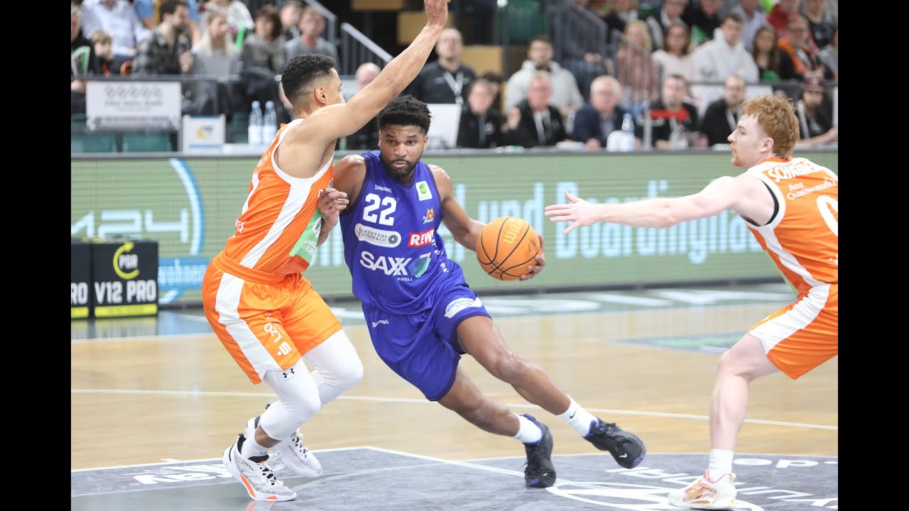 #22 Kyle Castlin Highlights 11 Pts, 4 Reb, 3 Ast vs. Vechta - YouTube