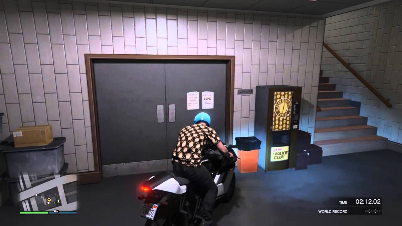 GTA 5 Online Insane Race Inside IAA Building, Police Station And More ...