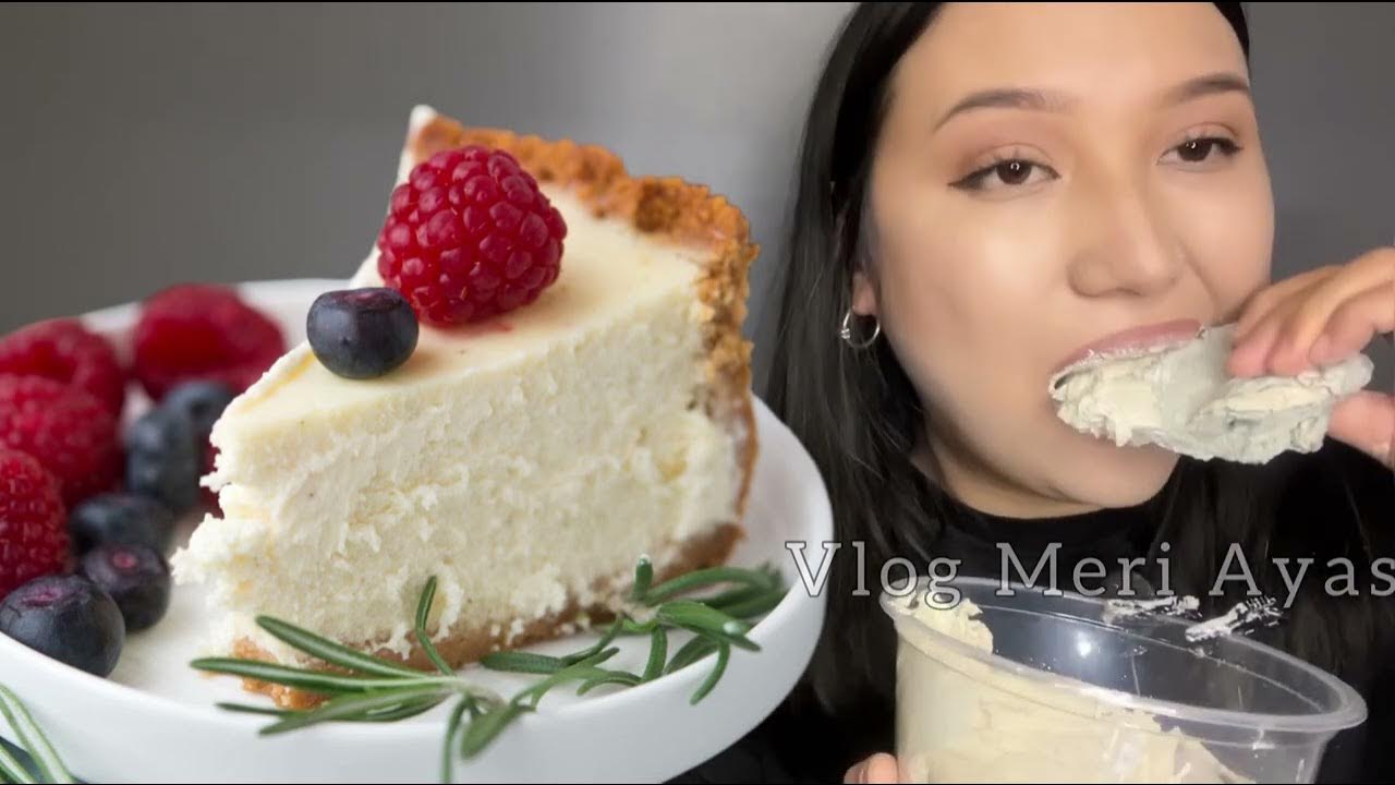 Воздушный торт 🍰 с малиной глазурью - YouTube