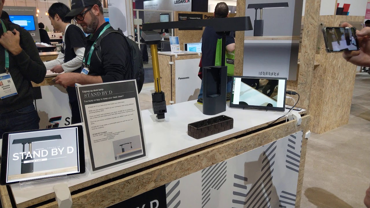 Desk-Cleaning Robot by Panasonic, CES 2020 [4K] - YouTube
