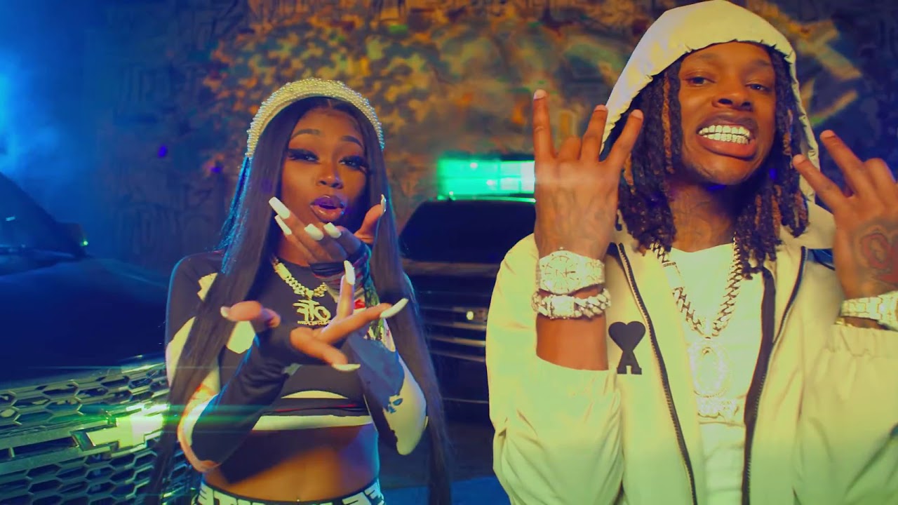 Asian Doll, King Von - Pull Up (Official Music Video) - YouTube