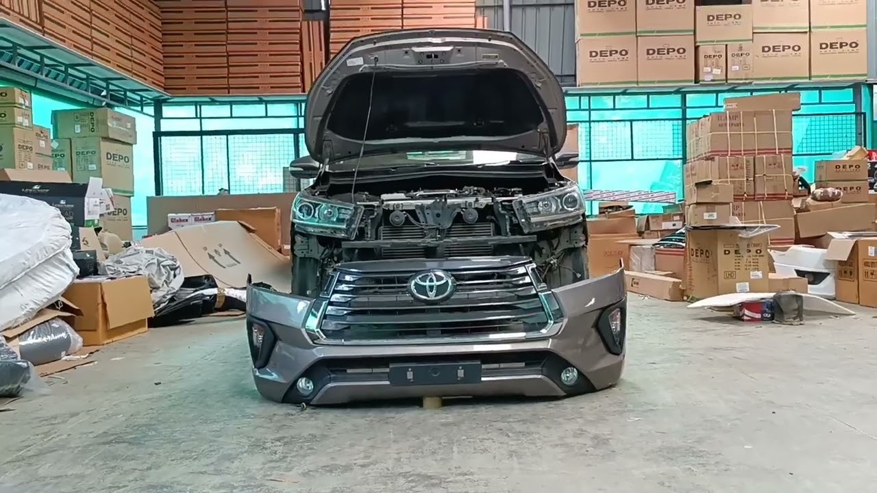 Innova Crysta Facelift Kit - YouTube
