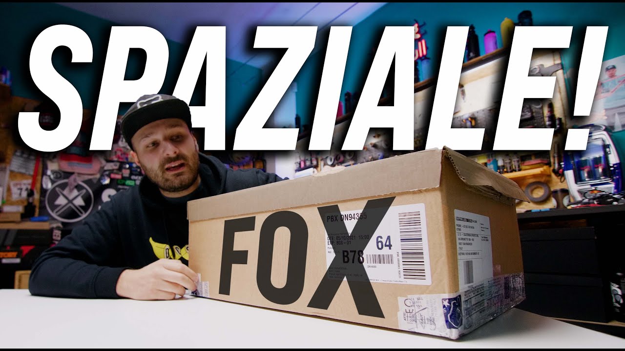UN UNBOXING SPAZIALE!!! CAPSULE FOX LUNAR - YouTube