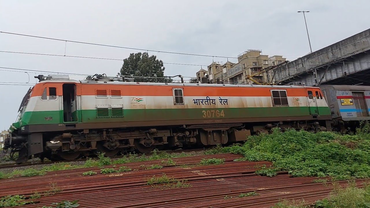 Tricolour WAP-7 Leading 16332 TVC CSMT Mumbai Express..| Indian ...