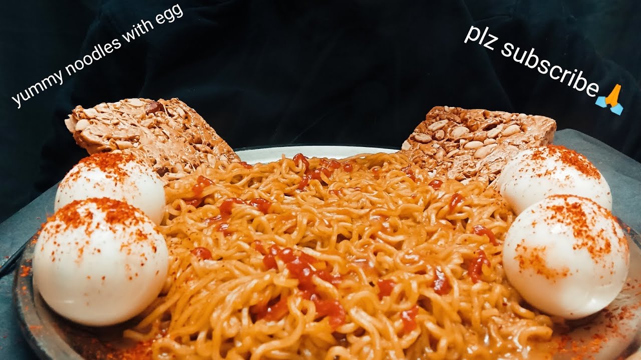 eating 🌶red hot noodles with boiled eggs and gud patti😋|muckbang|black ...