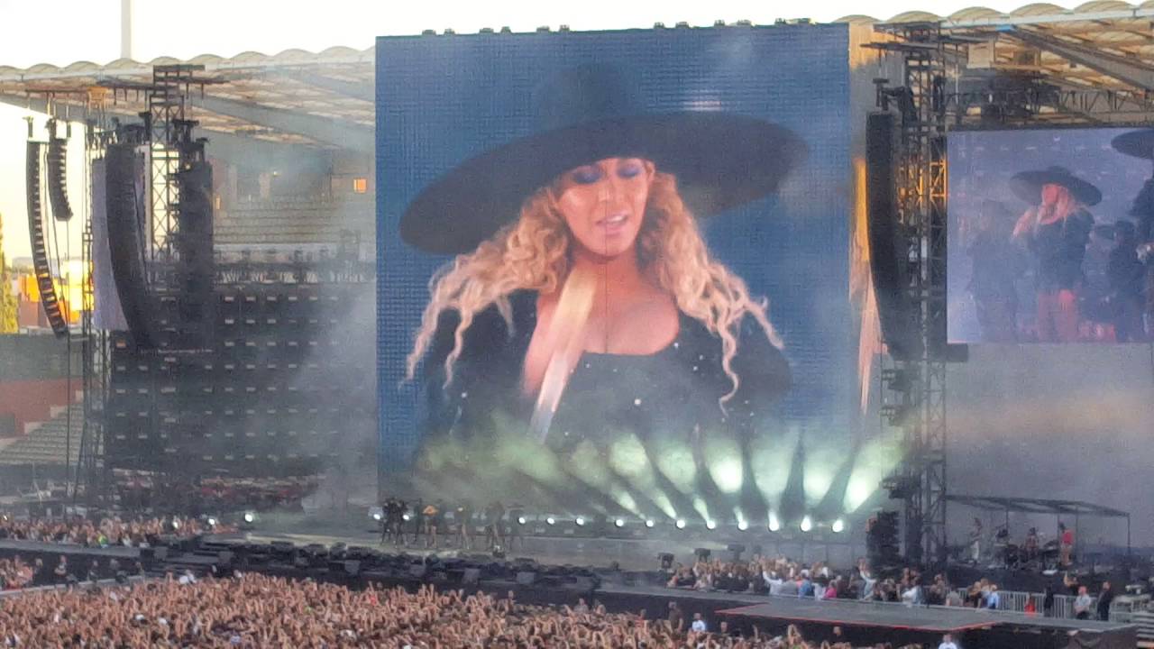 Opening show (Live @ Formation World Tour in Brussels) - YouTube