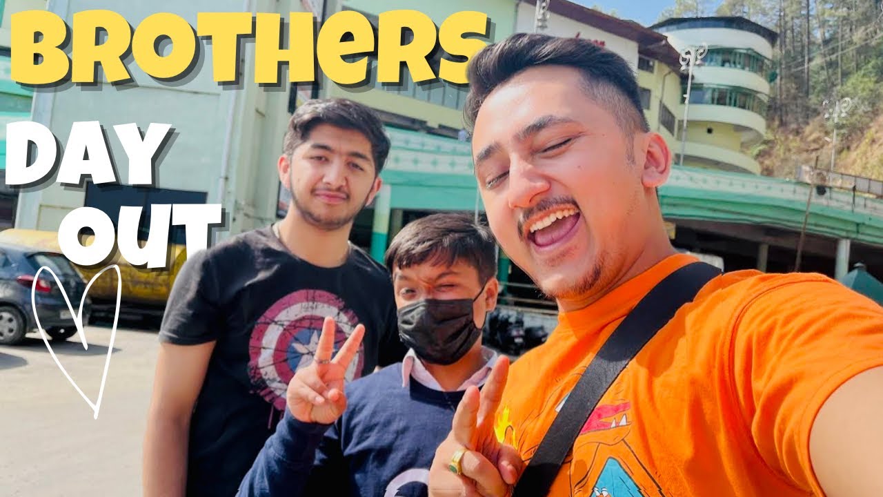 Teen ki Yaari sabpe bhari | Brothers Dayout 🤩😍 Finally watched KGF 2 ...