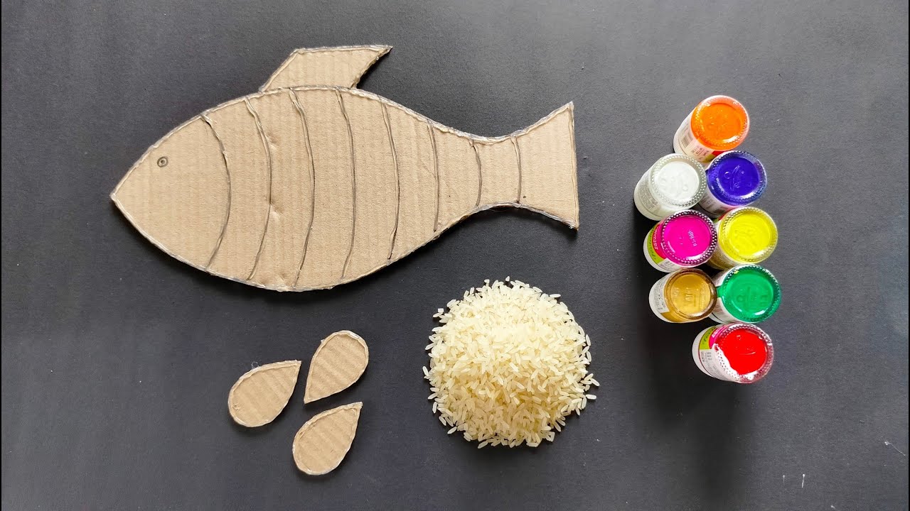 Diy fish wall hanging craft ideas using rice and cardboard|| Best out ...