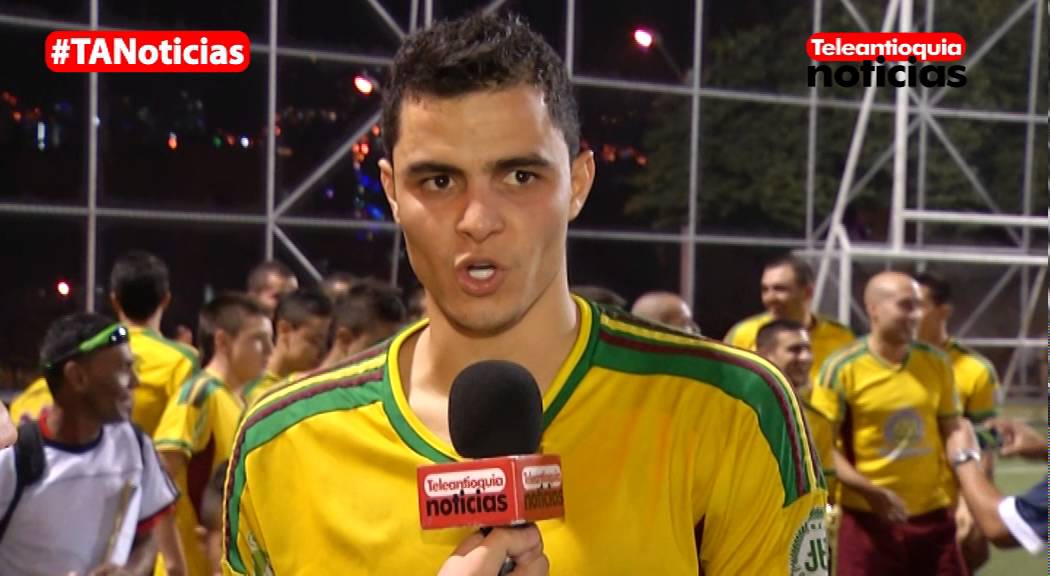 Giovanni Moreno desmiente rumores de volver al fútbol colombiano - YouTube