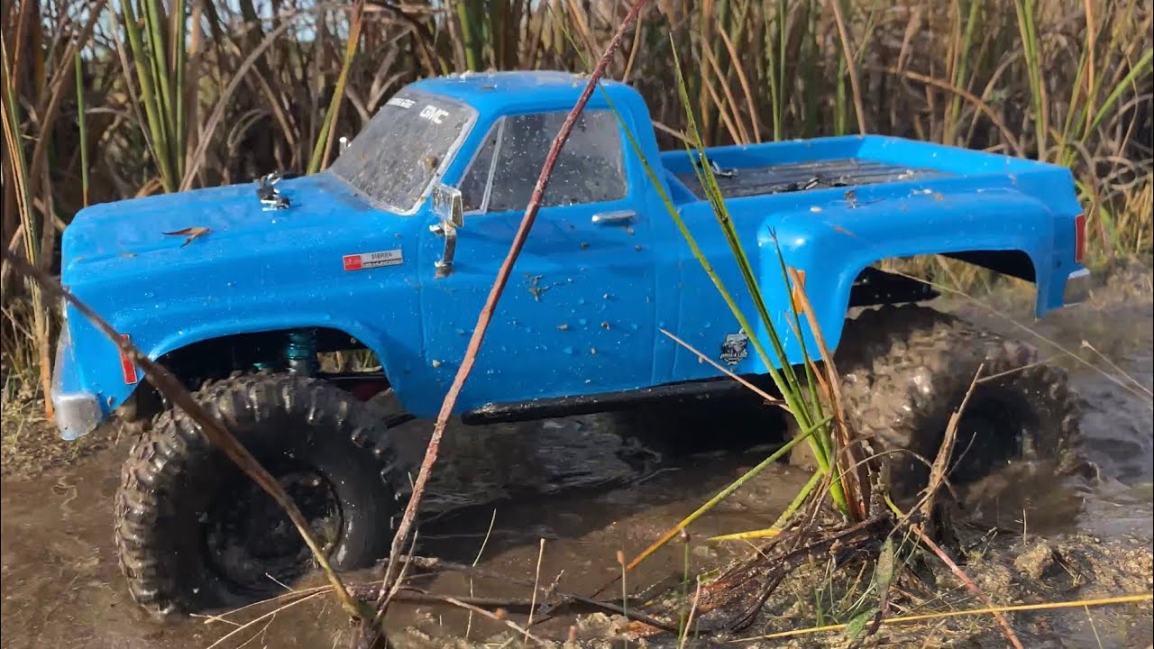 GMC Sierra dually goes mudding, 4x4 off road crawling, Remo Hobby ...