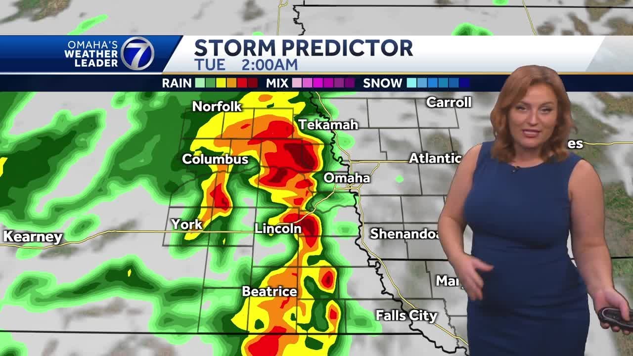 Hot and windy Monday afternoon, storms overnight for Nebraska - YouTube