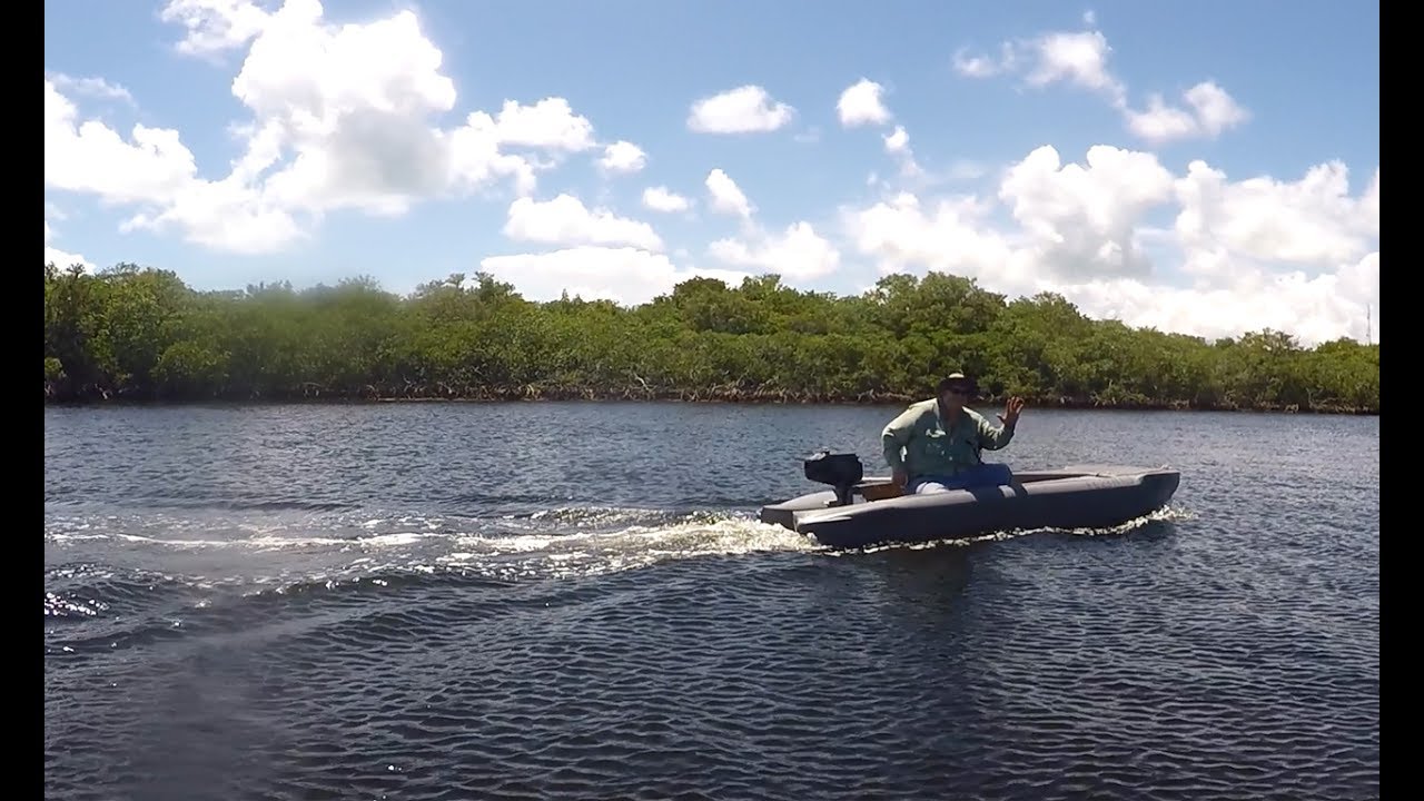330 lbs Guy Drives a Wavewalk S4 Cartop Microskiff and Fishes From It ...