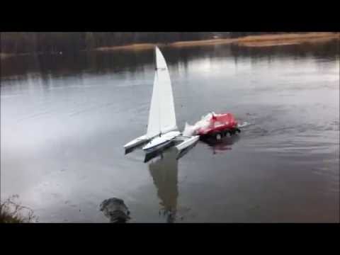Reely Kaiman 6x6 Amphicar & RC Trimaran Segler - YouTube