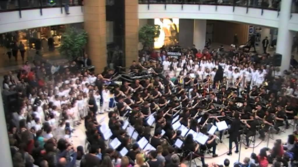 Circo Mix. Banda de Música ASA. 18-04-15 Centro Comercial La Morea ...
