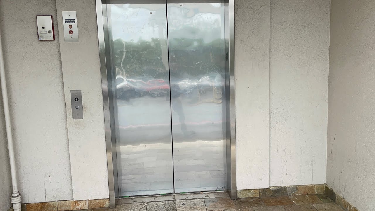 Montgomery Kone Hydraulic Elevator at Pearlridge Ross and Parking - YouTube