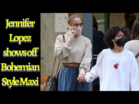 Hottest Singer Jennifer Lopez shows off bohemian style in denim maxi skirt