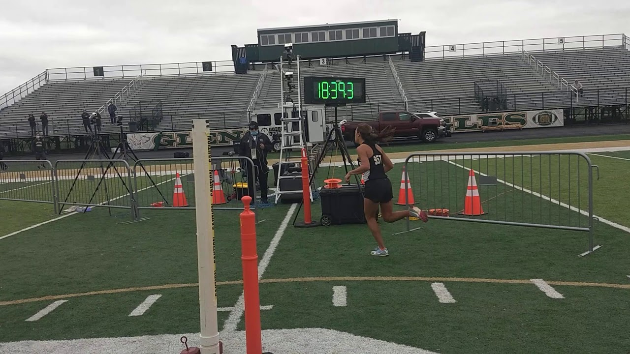 Marlington's Bella Graham wins district title - YouTube