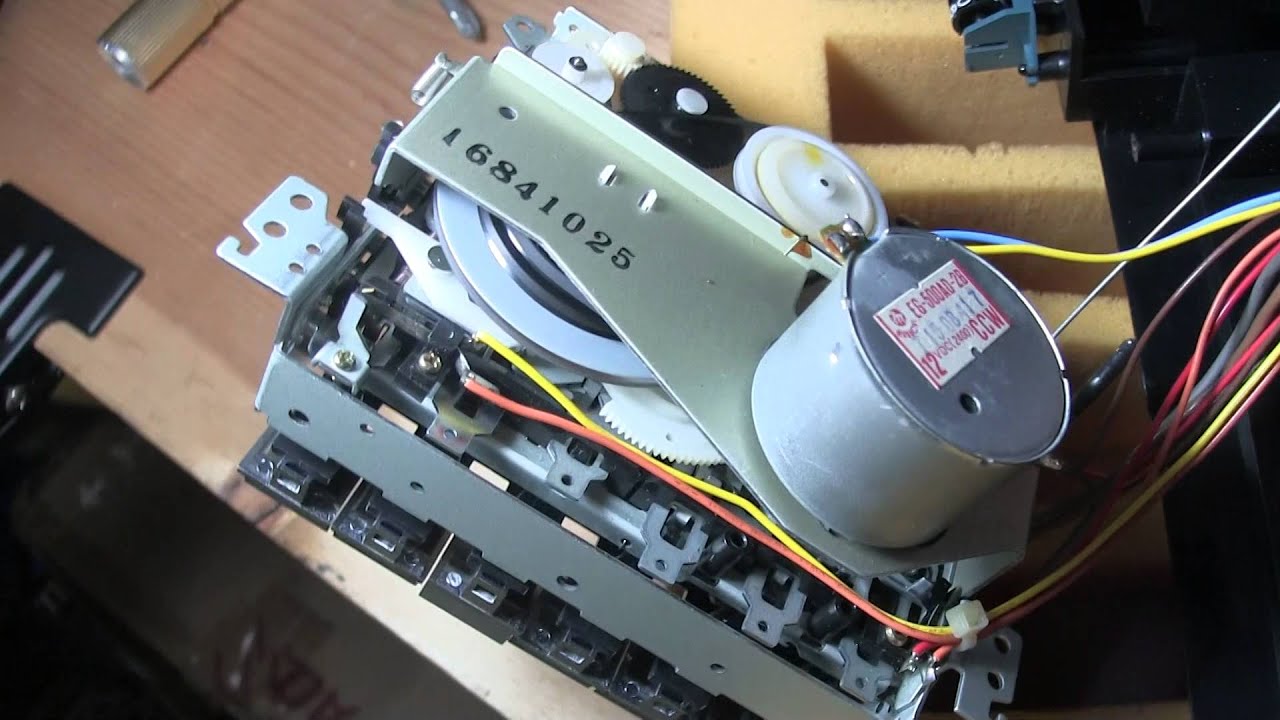 Part 1 of 4 Fisher SC-300K boombox Motor main drive rubber belt ...