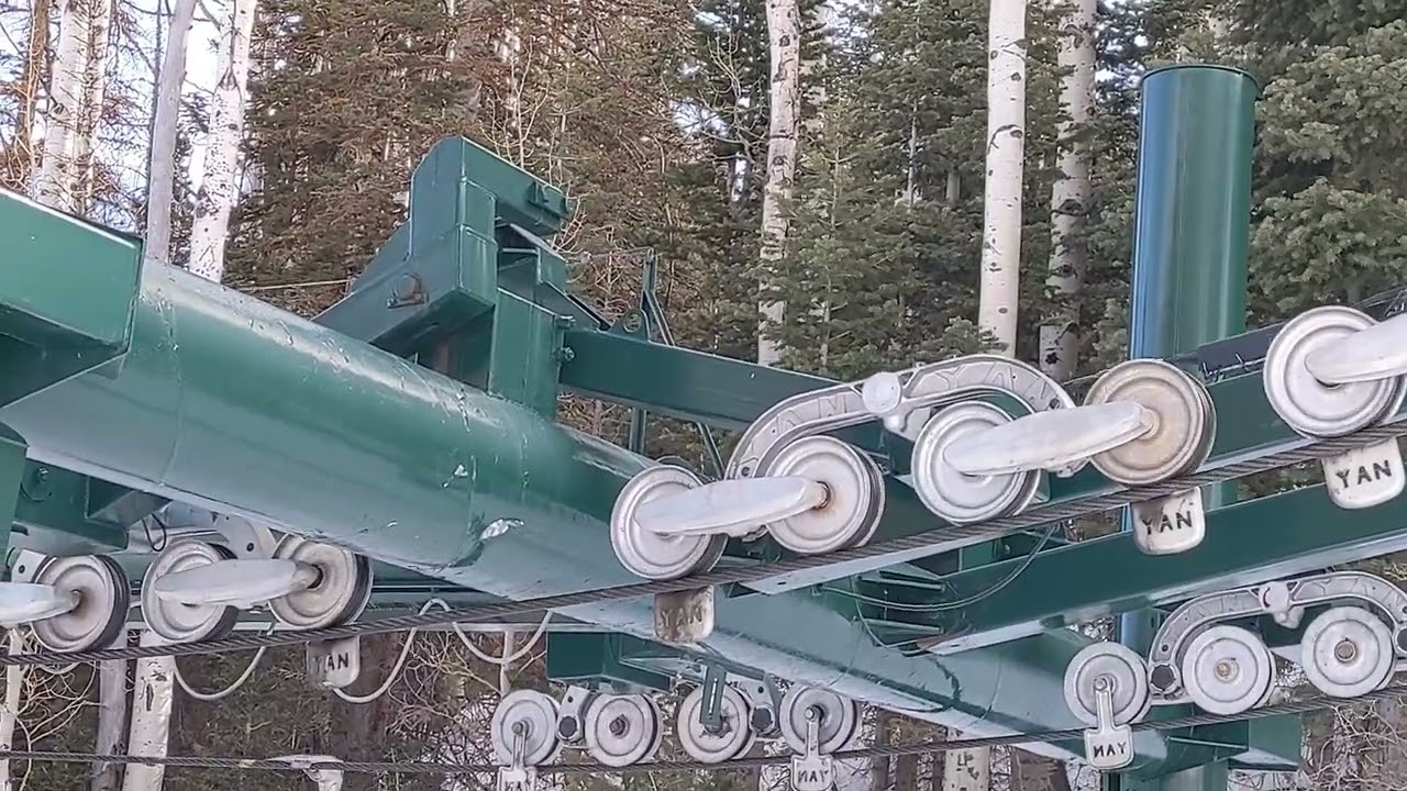 YAN Ski Lift - YouTube