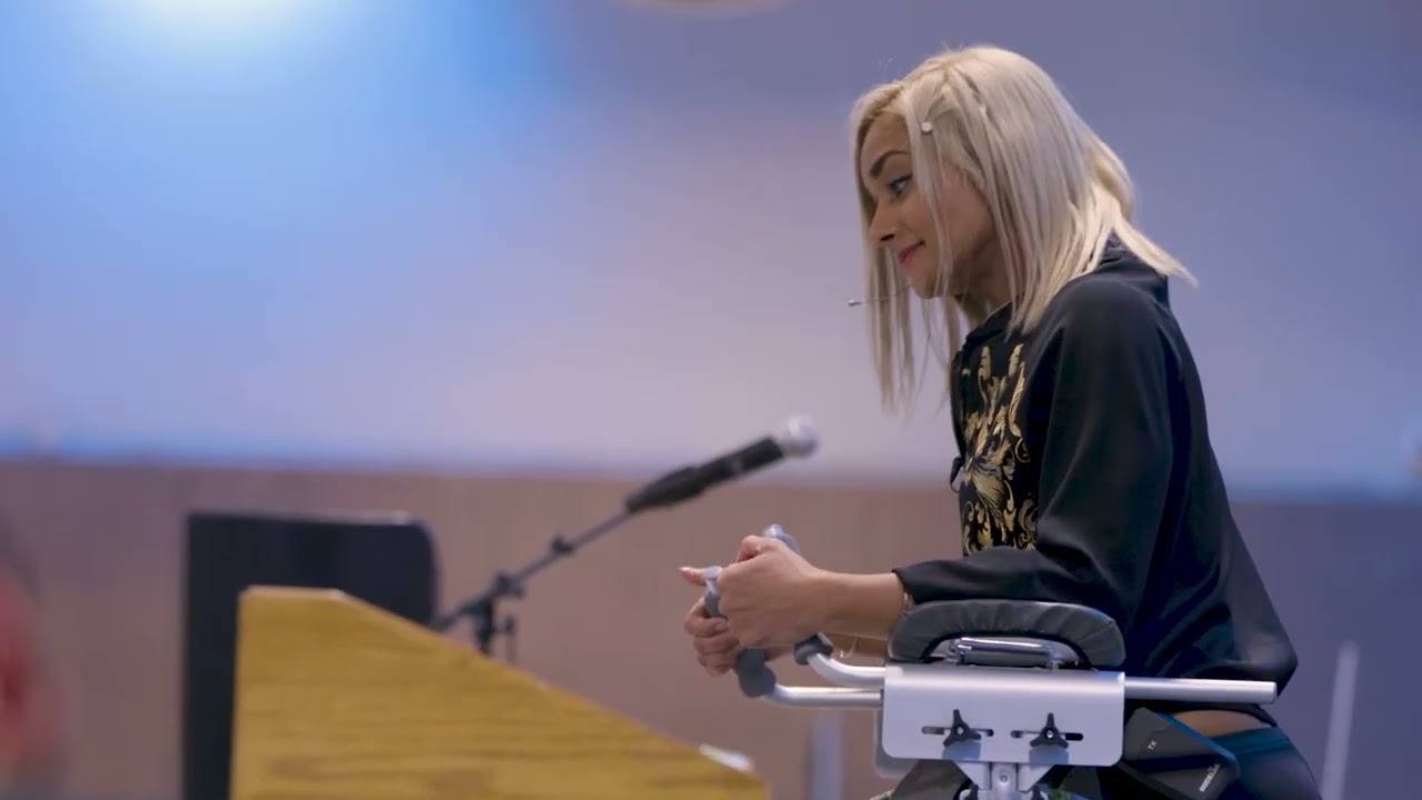 Bean Gill | speaking reel - YouTube