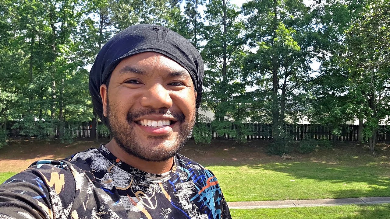 Why i want to build a community - YouTube