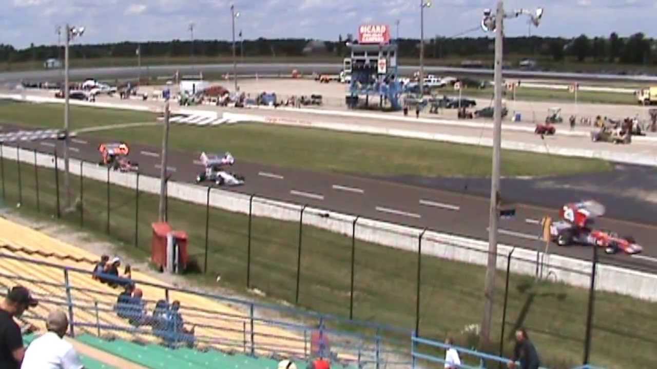 Cayuga Speedway ISMA Super Modifieds 2009 feature race. - YouTube