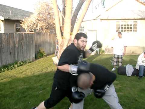 yakima boxing alvarez vs magallan round 2.AVI